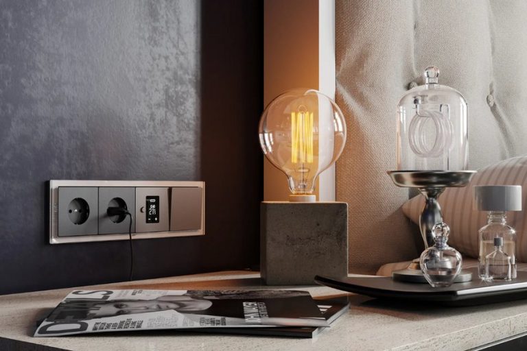 Swing Whistle Zing - Dubai